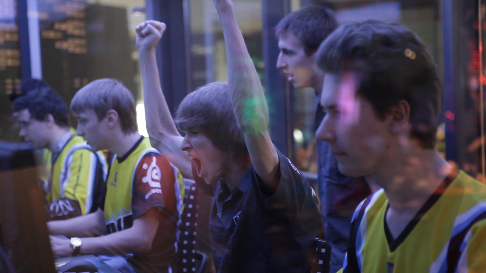 10 Strategies to Be a Professional eSports Athlete - Gamebrott.com