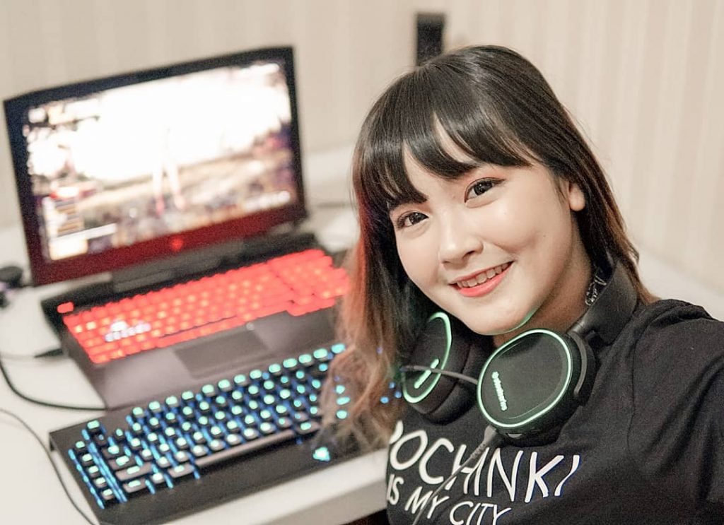 10 Streamer Game Wanita Tercantik di Indonesia 2019 - Gamebrott.com