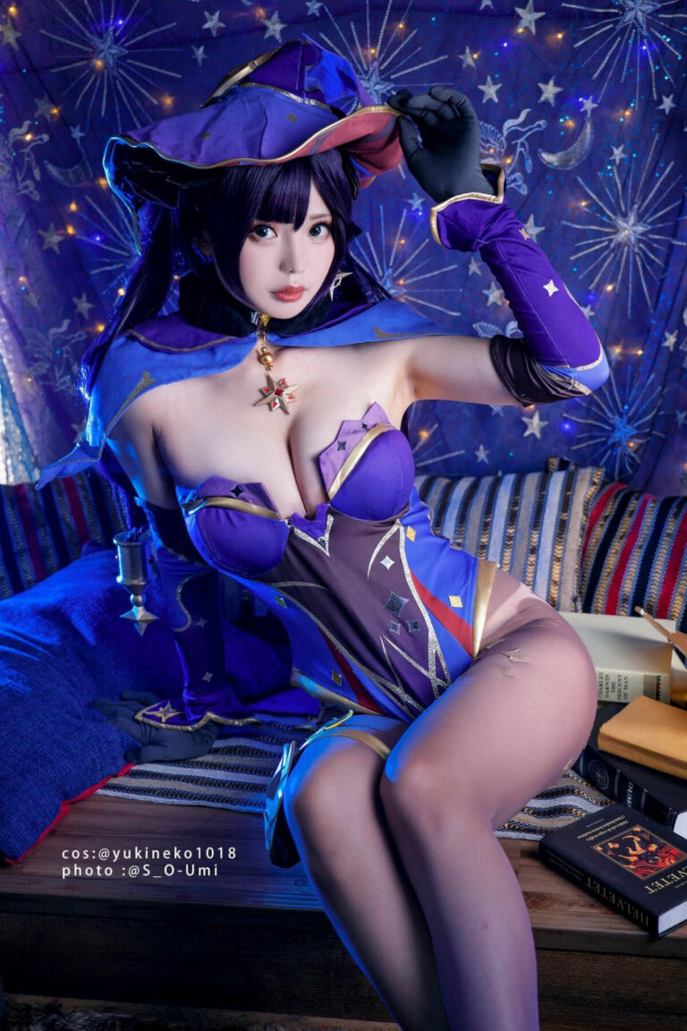 10 Cosplay Mona Genshin Impact yang Bikin Salah Fokus