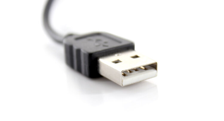 Mengapa Nama USB Port Aneh-aneh? Begini Sejarahnya!
