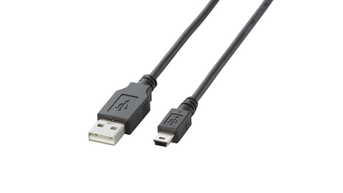 Mengapa Nama USB Port Aneh-aneh? Begini Sejarahnya!