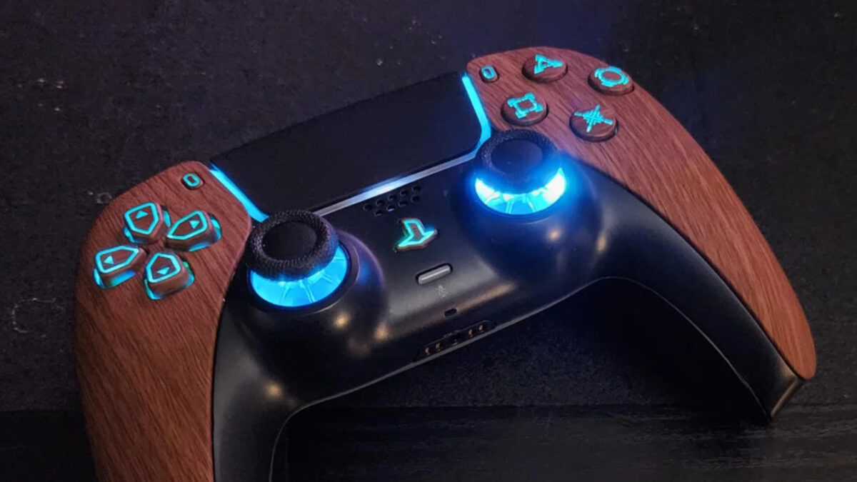 Seorang Gamer Melakukan Modifikasi Controller DualSense Edge Layaknya ...
