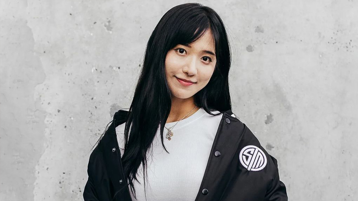 Streamer Twitch Jinnytty Jatuh ke Selokan Saat Livestream di Indonesia ...