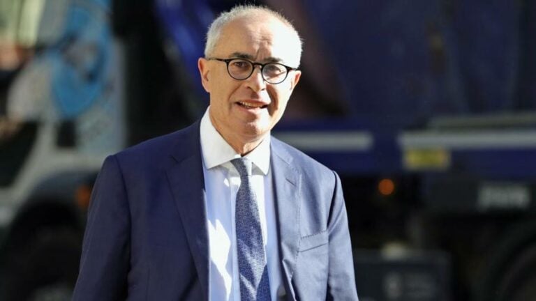 Activision Blizzard Gunakan Mantan Pengacara Ratu Elizabeth II