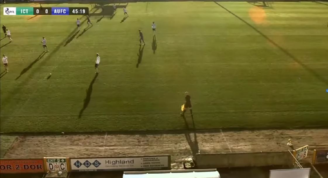 Bukan Fokus ke Arah Bola, Kamera AI Ini Justru Mengarah ke Kepala Botak ...