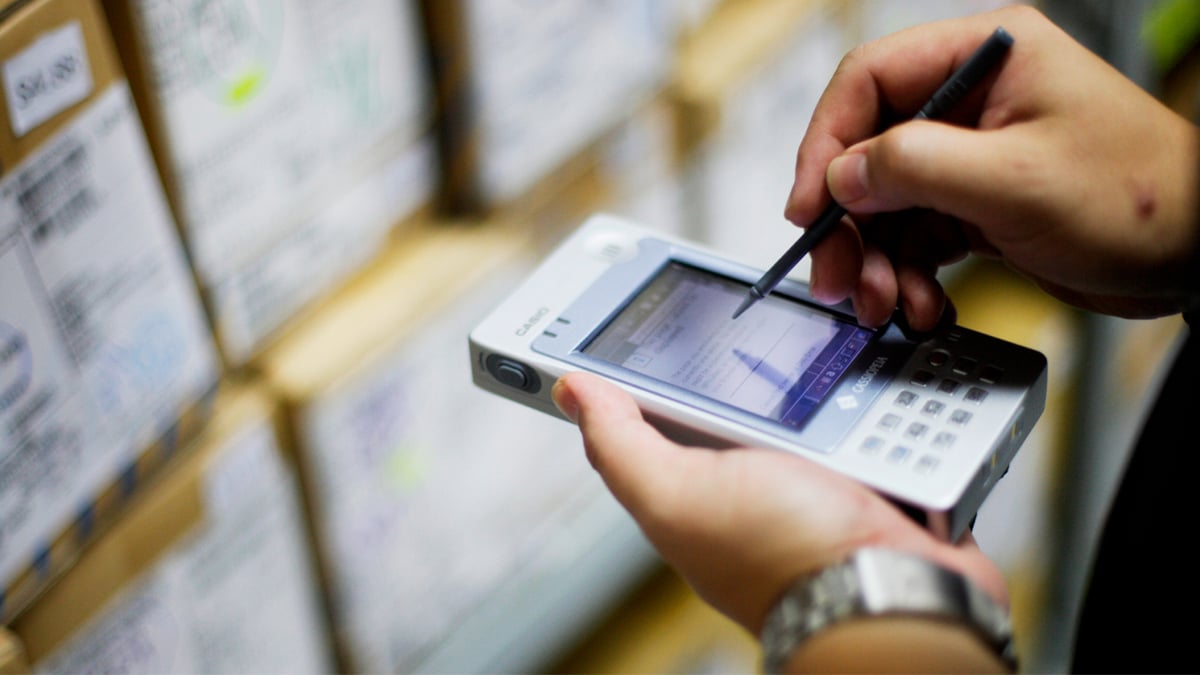 7 Teknologi yang Ketinggalan Zaman Sejak Adanya Smartphone