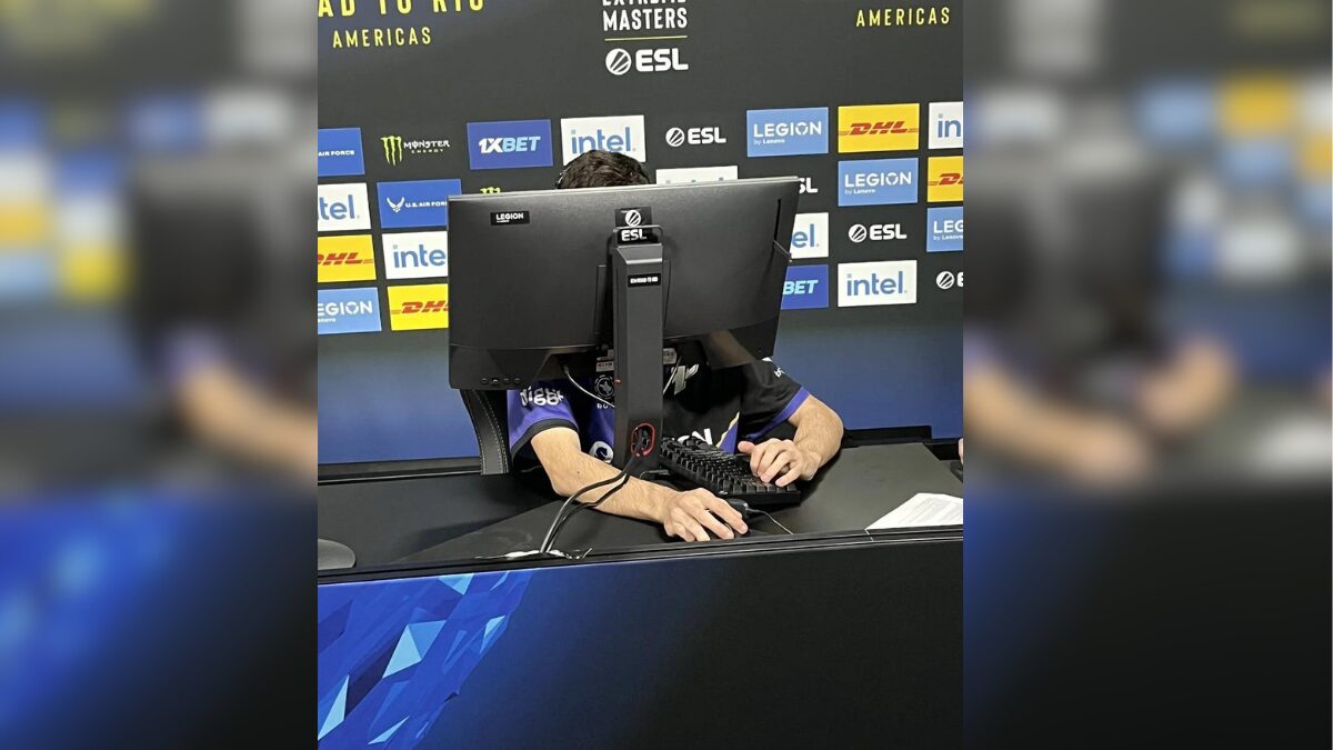8 Kebiasaan Pro Player Esports yang Unik saat Turnamen