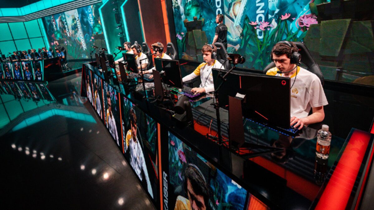8 Kebiasaan Pro Player Esports yang Unik saat Turnamen